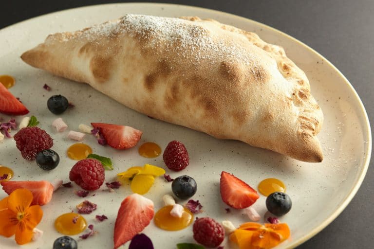 How to Make the Perfect Calzone - Pizza Restaurant Melbourne